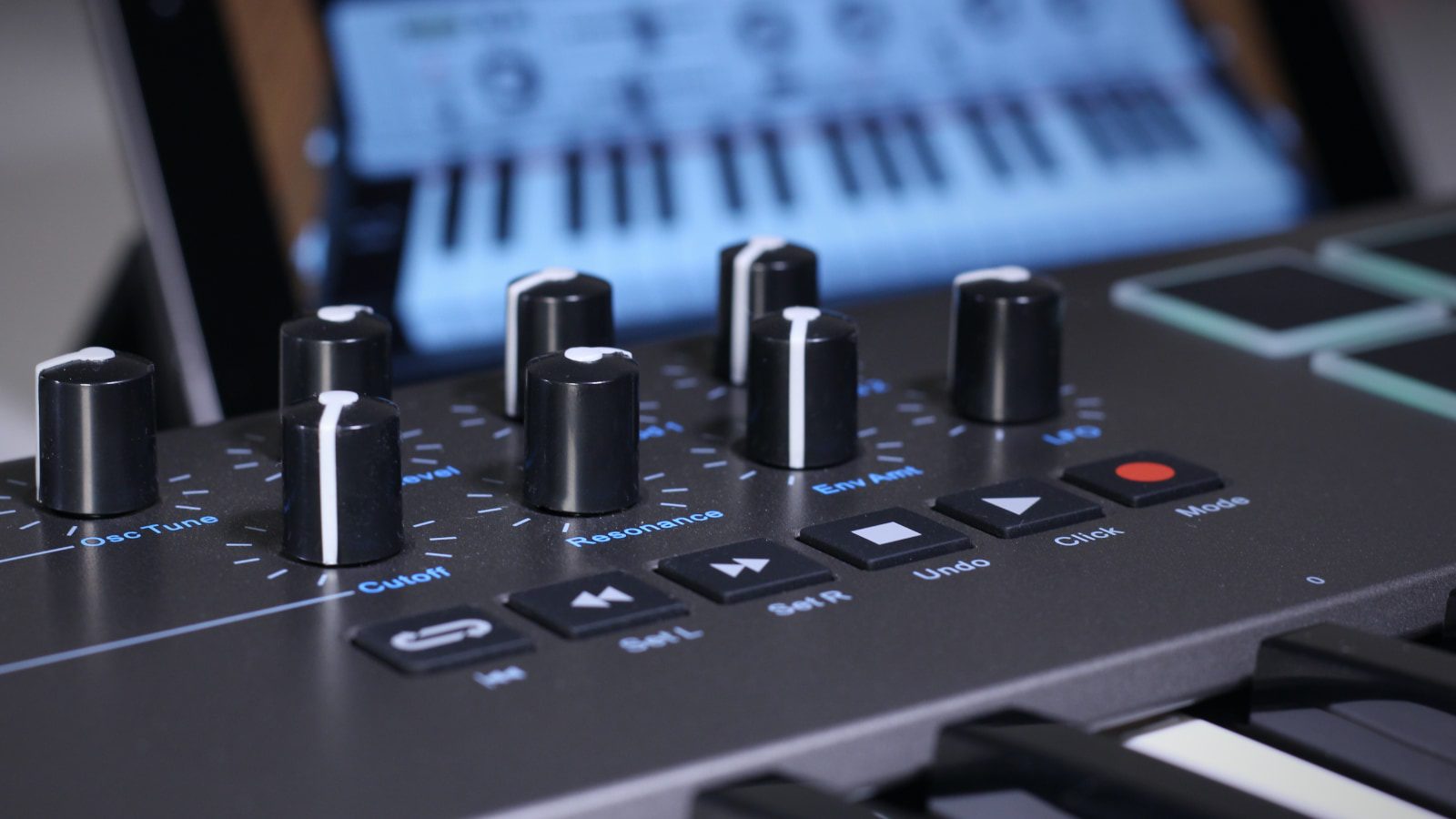 Masterkeyboard mit Piano-Tasten - Klaviertastatur für Piano-VST