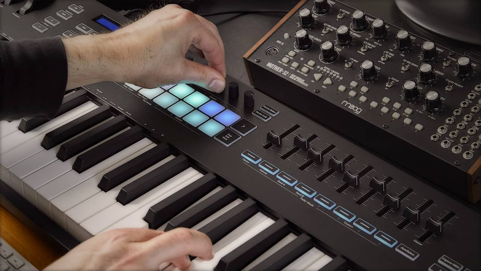 Test: Novation Launchkey 88 – MIDI-Controller mit Piano-Tasten - Pianoo