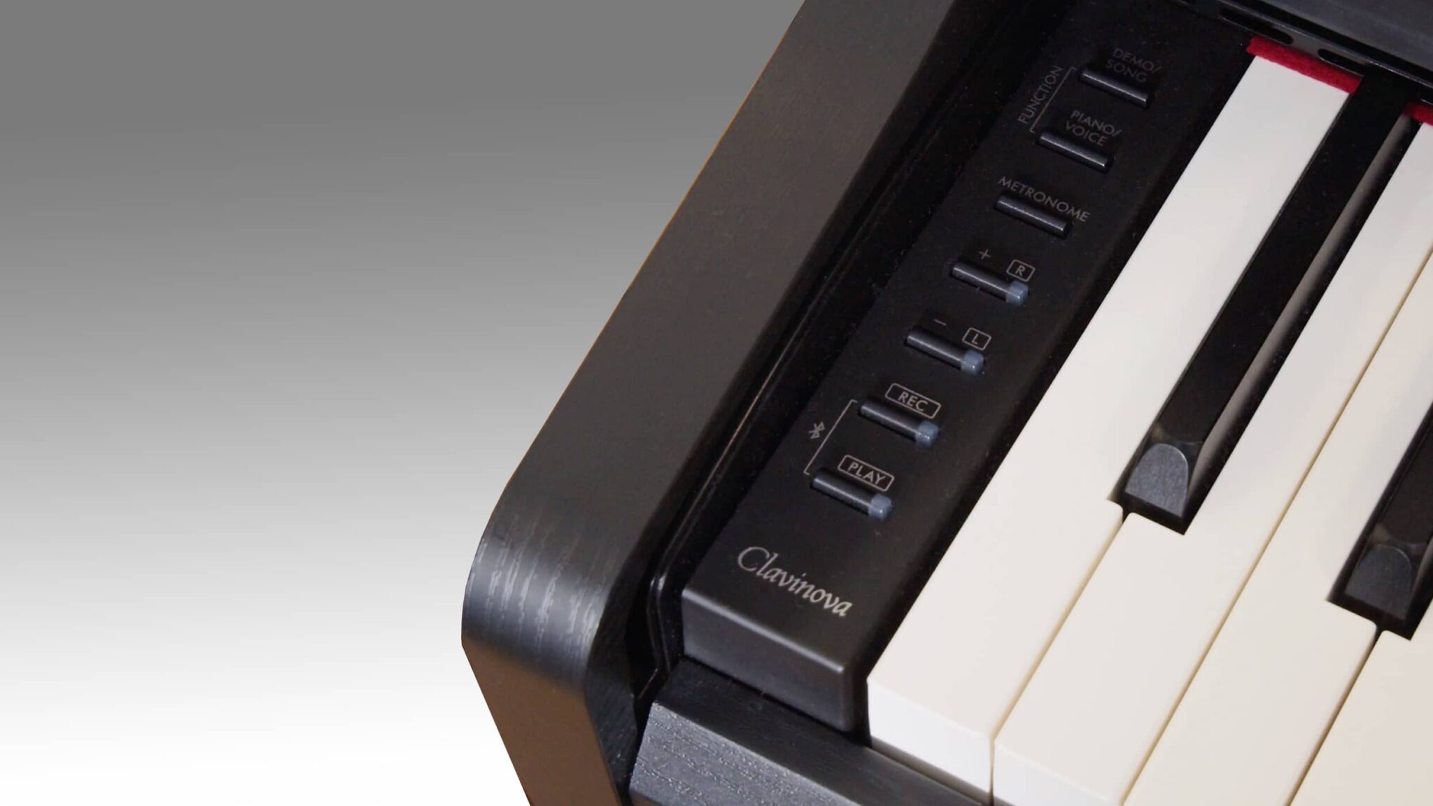 Test: Yamaha CLP-825 – Einstieg in die Clavinova-Klasse - Pianoo